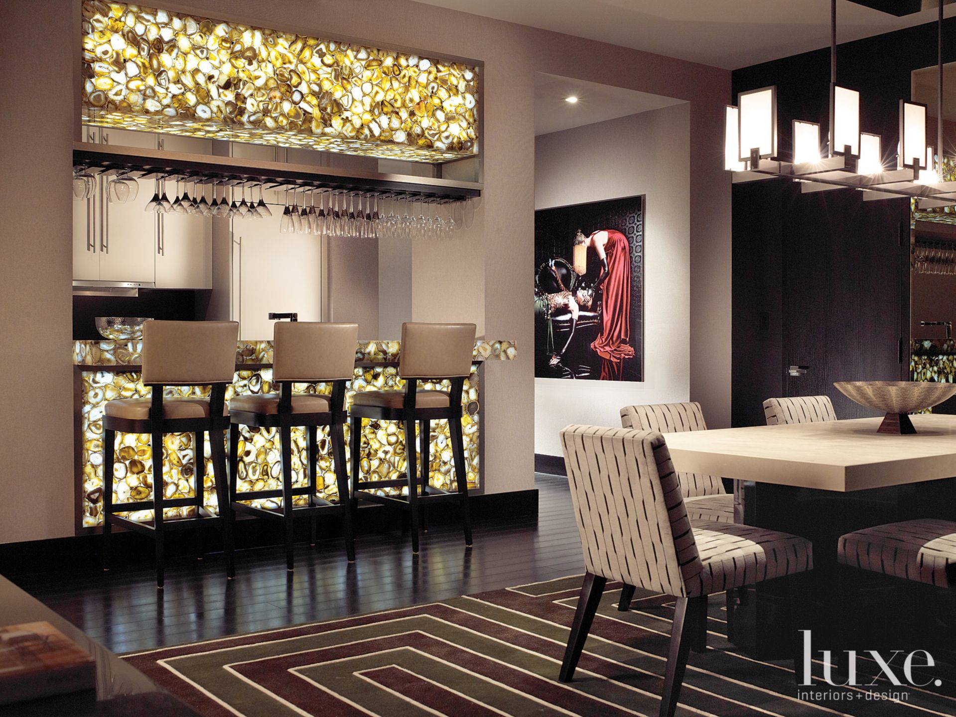 Backlit bar in dining area - Luxe Interiors + Design