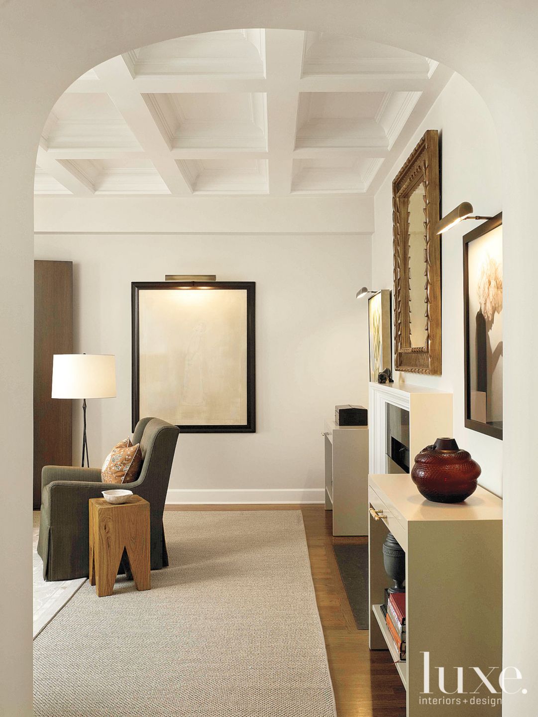 Foyer to living room view - Luxe Interiors + Design