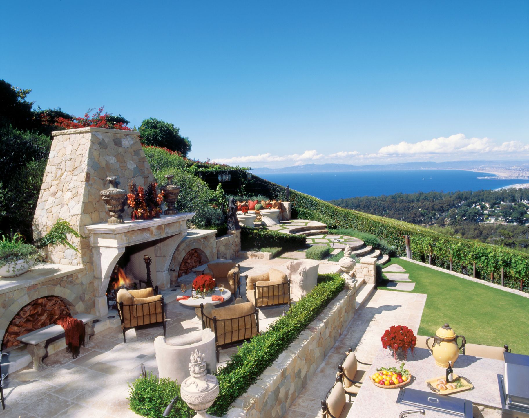 Traditional Stone Terrace - Luxe Interiors + Design