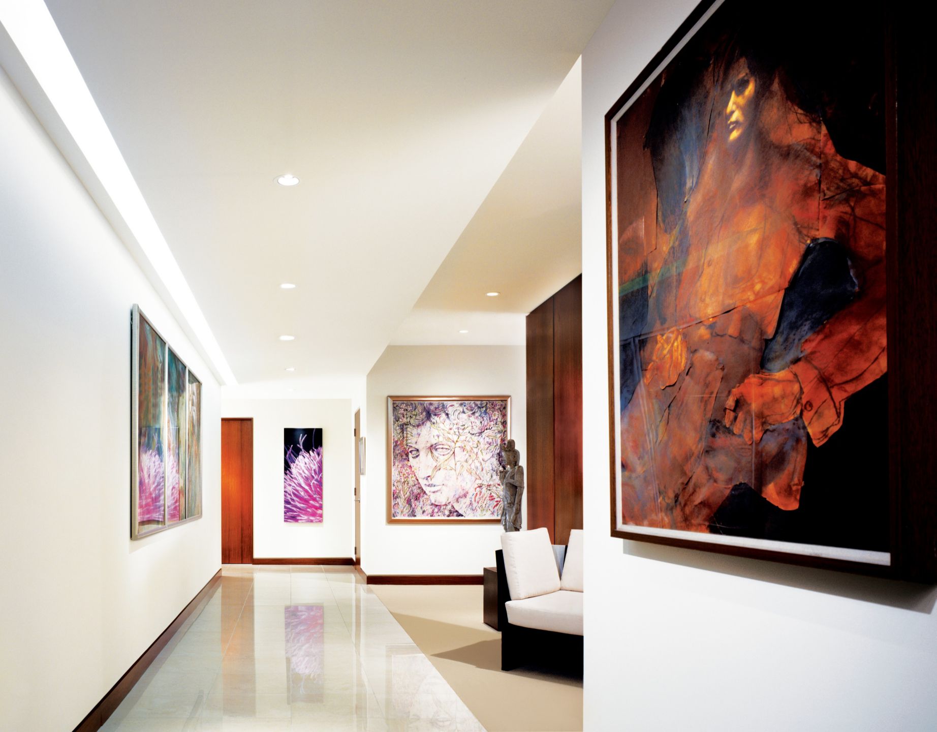 Expansive Clean Gallery - Luxe Interiors + Design