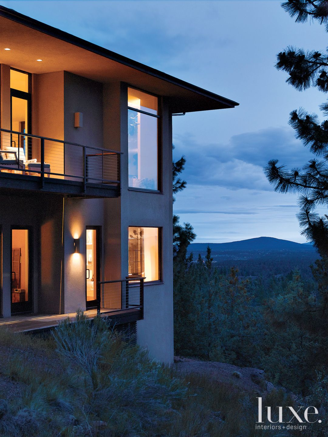 Exterior Contemporary Home - Luxe Interiors + Design