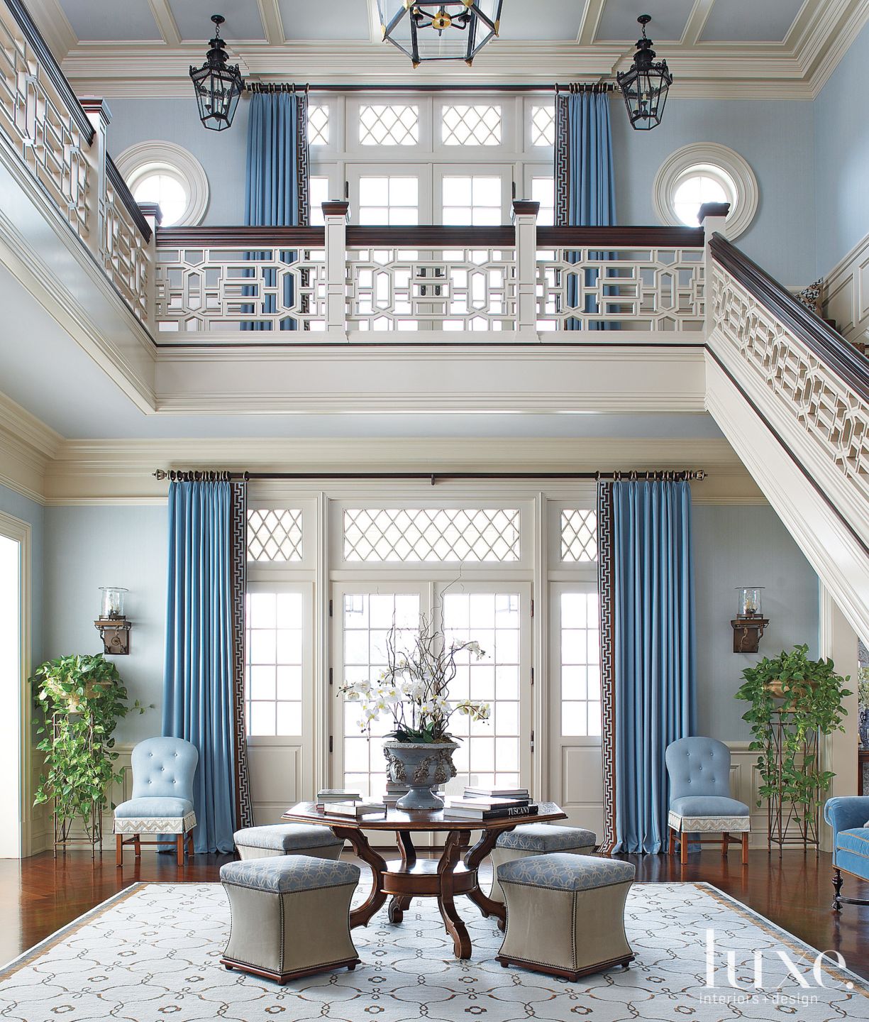 Garden Style Foyer - Luxe Interiors + Design