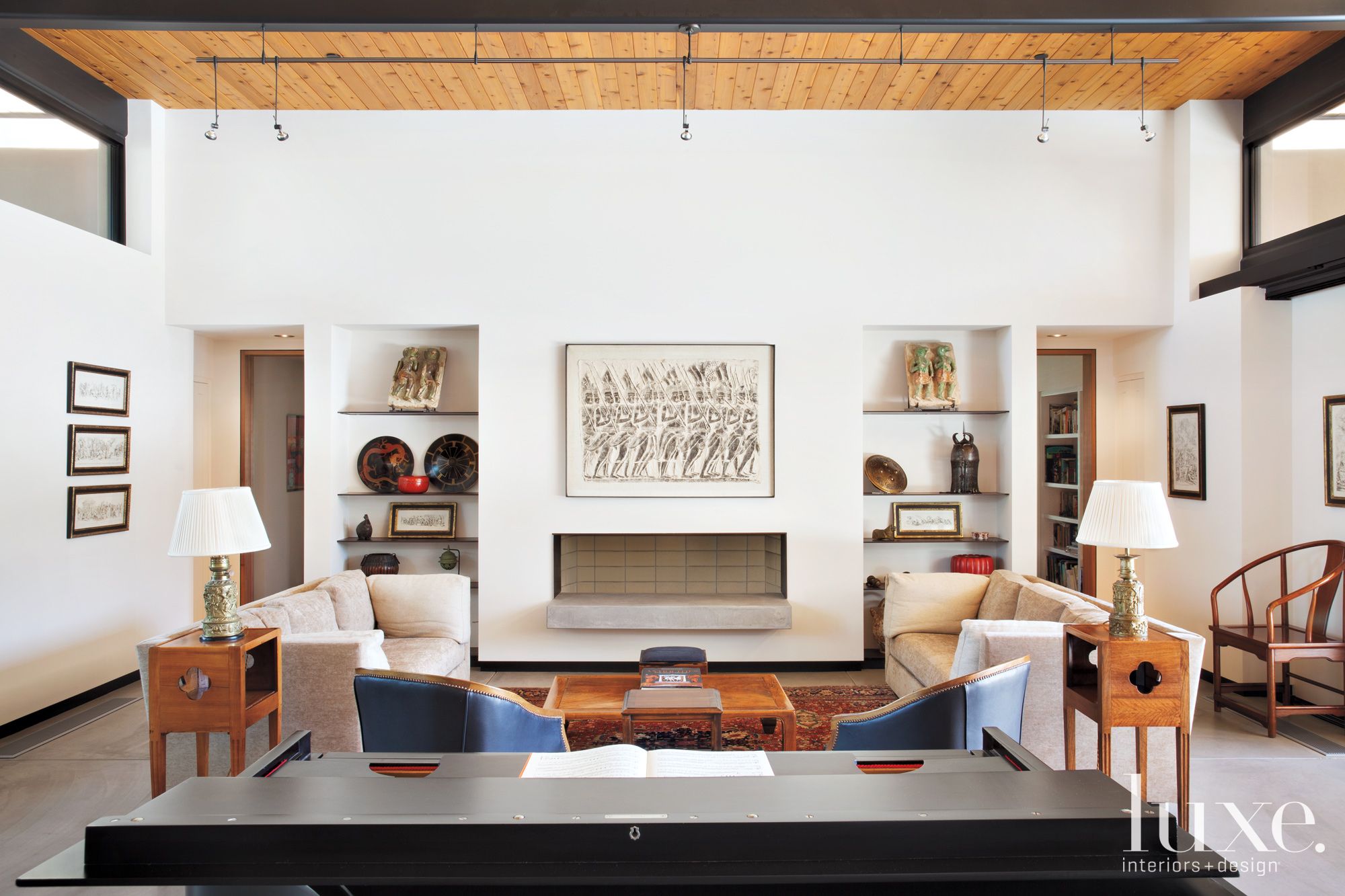 Modern White Great Room - Luxe Interiors + Design