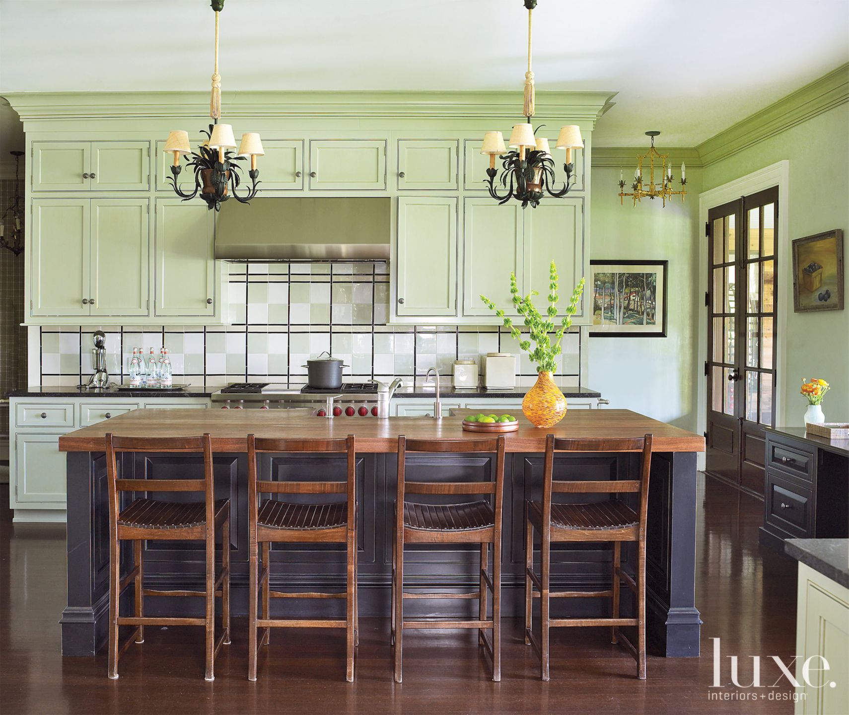Traditional Green Kitchen - Luxe Interiors + Design