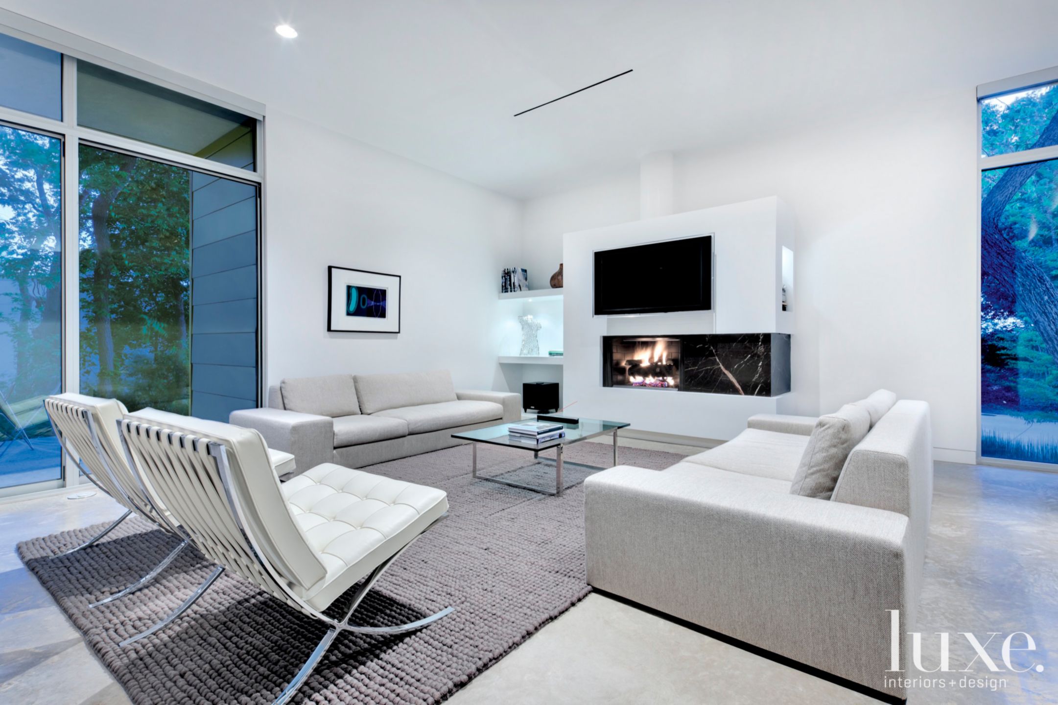 Modern White Minimal Living Area - Luxe Interiors + Design