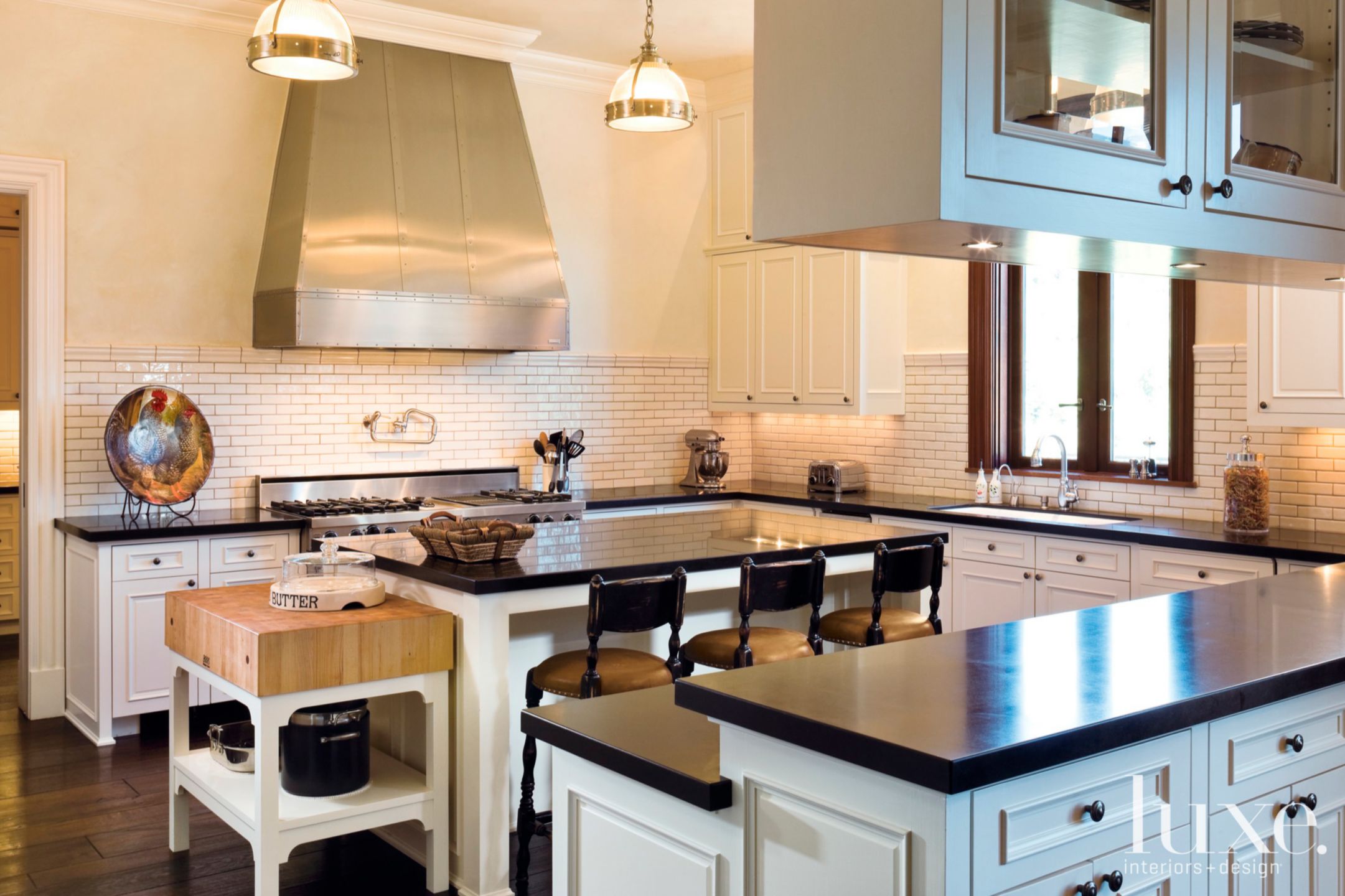 Fresh Country Kitchen - Luxe Interiors + Design