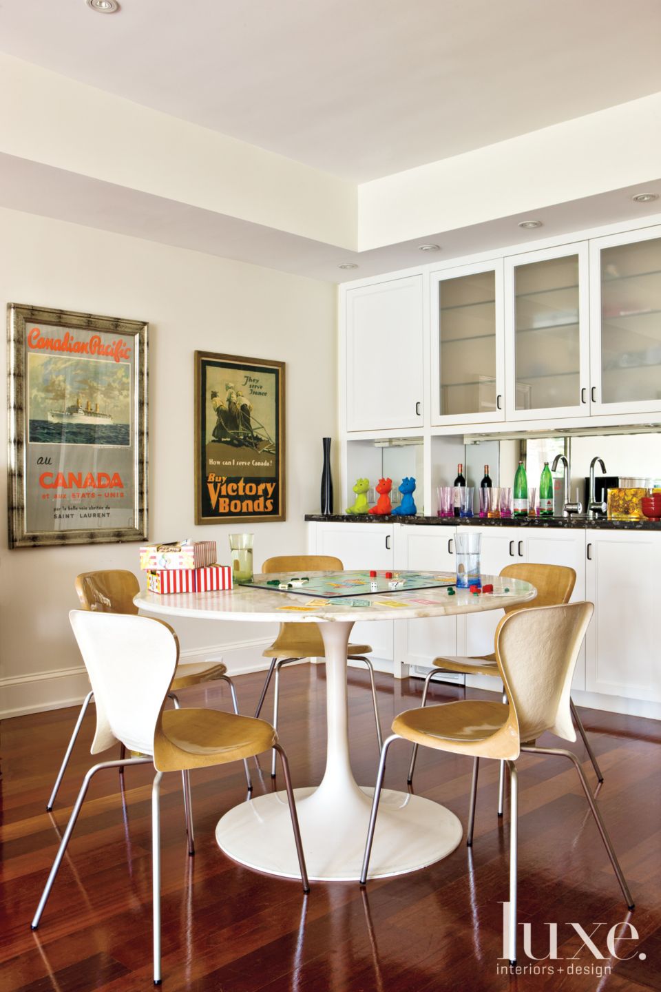 Modern White Rec Room - Luxe Interiors + Design