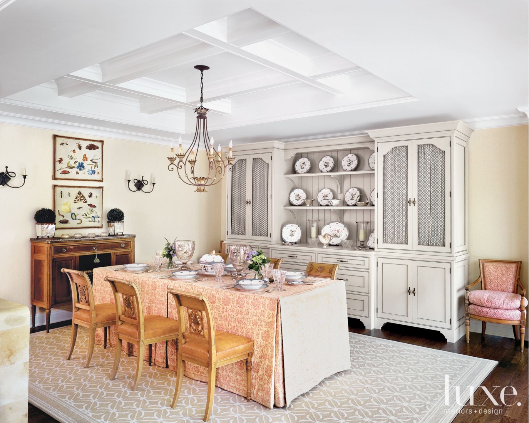 Traditional Formal Dining Room - Luxe Interiors + Design