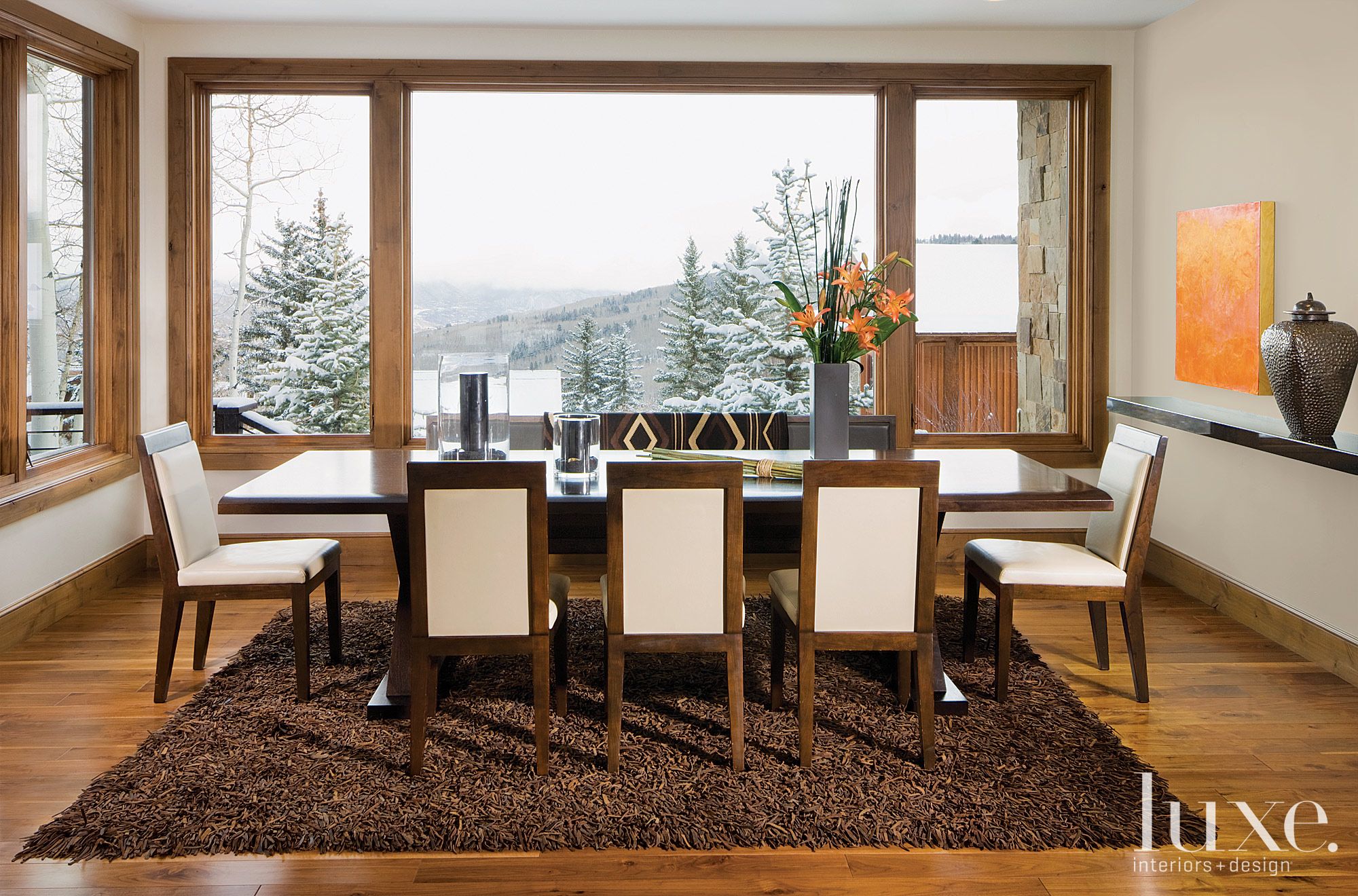 Dining room with a view - Luxe Interiors + Design
