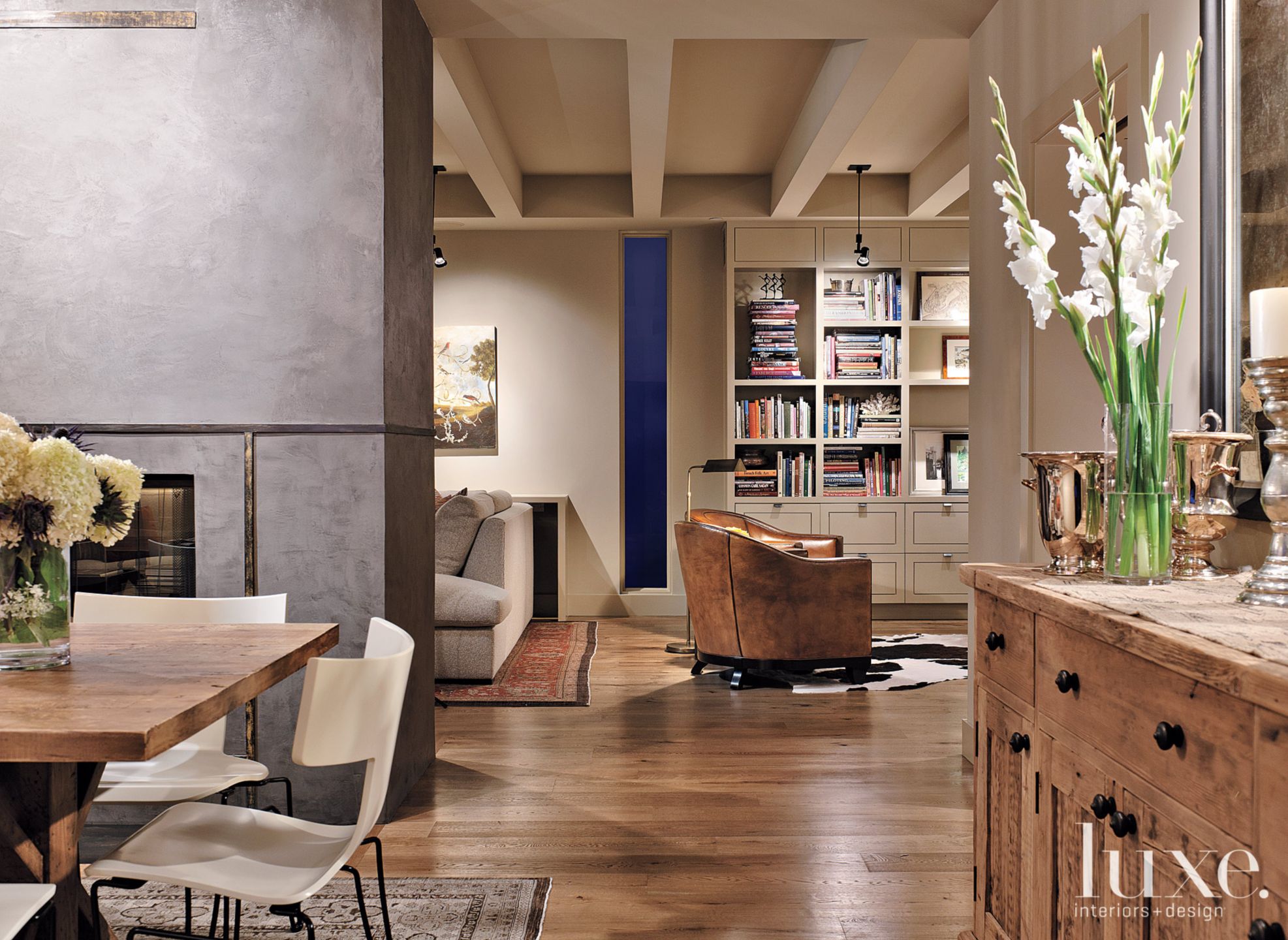 Modern Library Sitting Area - Luxe Interiors + Design