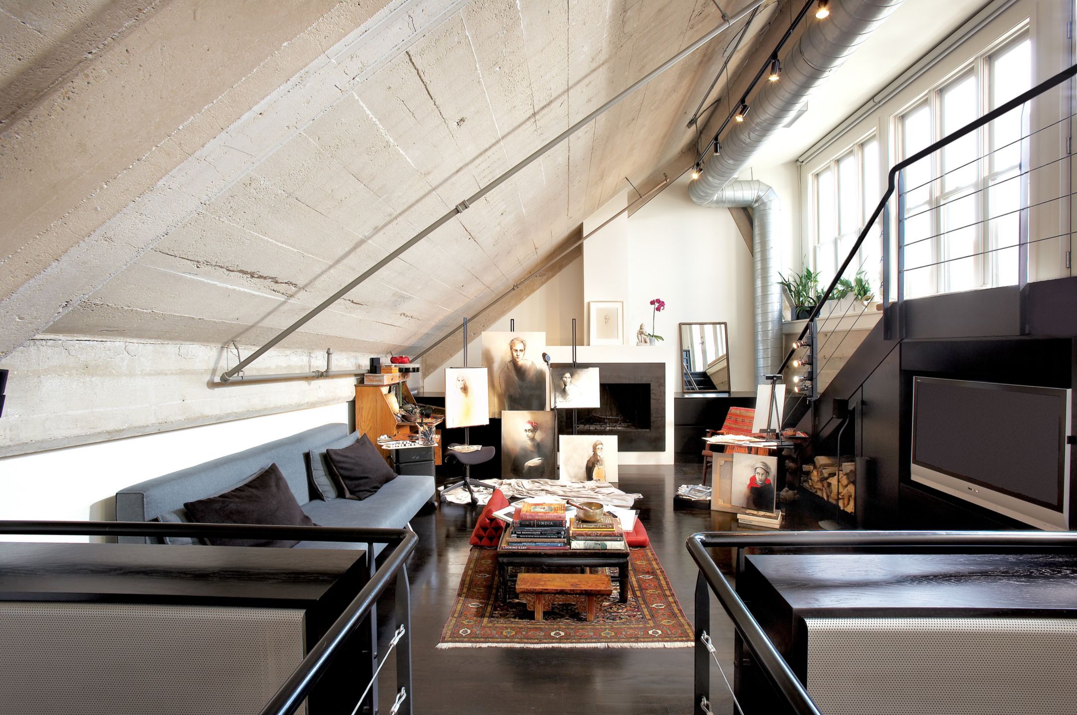 Contemporary Loft Studio Space - Luxe Interiors + Design