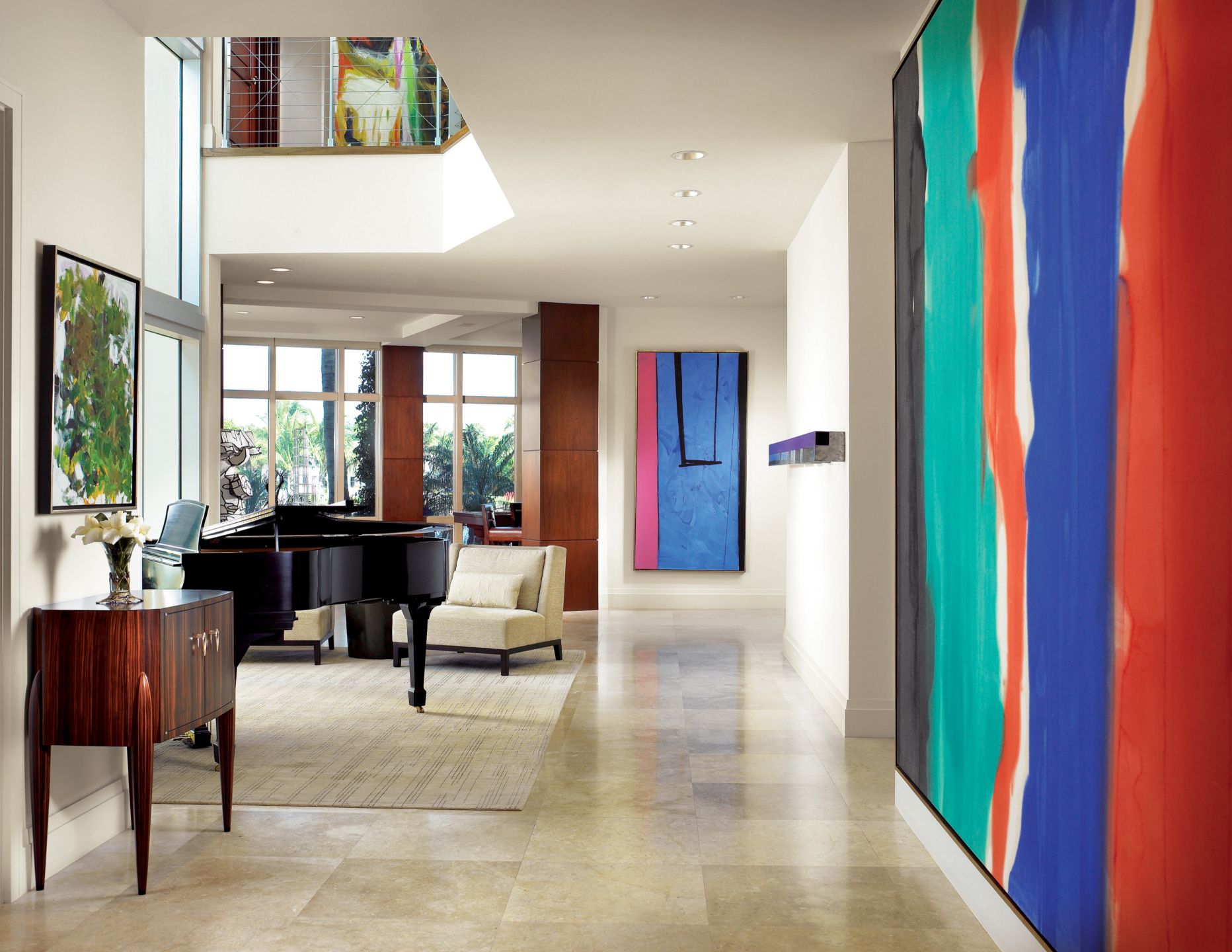 Spacious Gallery - Luxe Interiors + Design