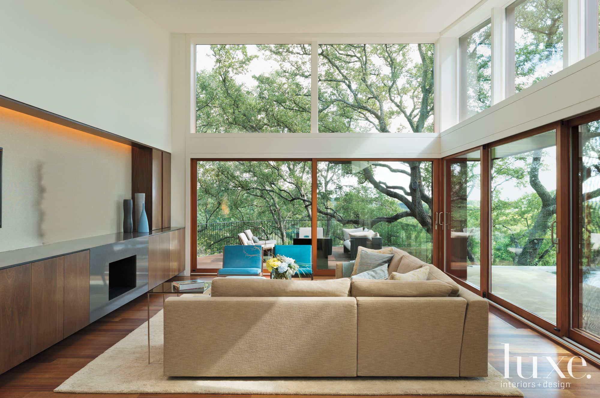 Modern Neutral Living Room - Luxe Interiors + Design