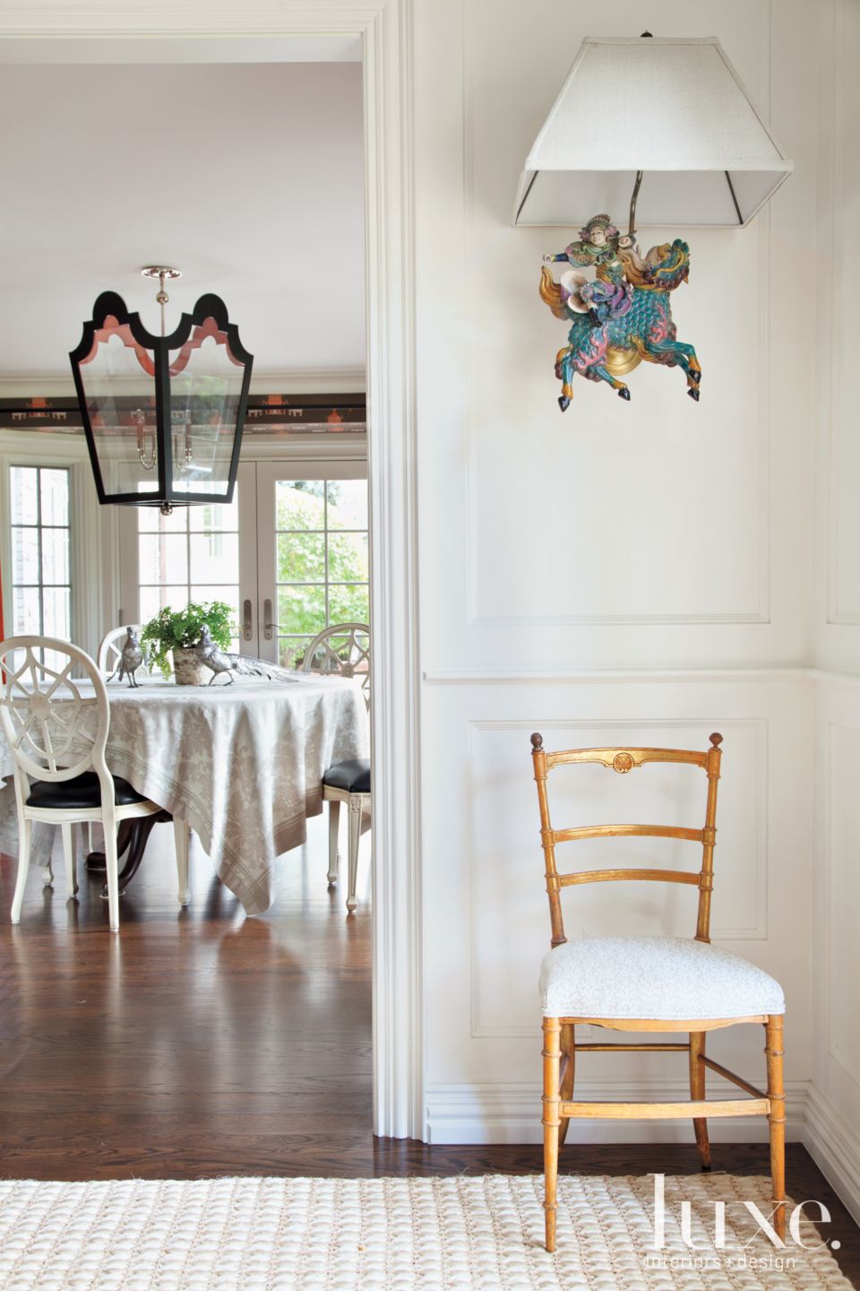 Traditional White Entry Seating - Luxe Interiors + Design