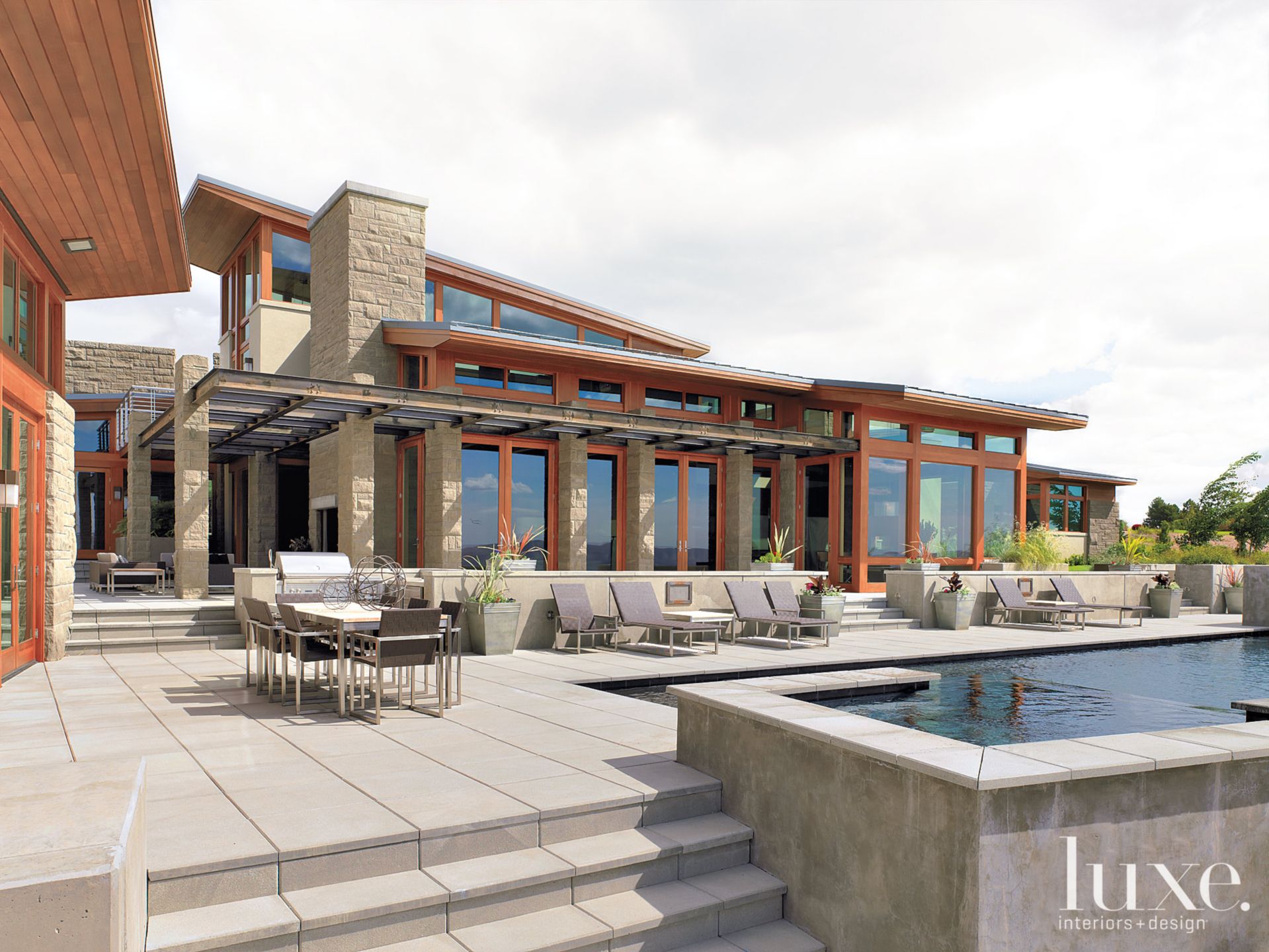 Modern Neutral Poolside Courtyard - Luxe Interiors + Design