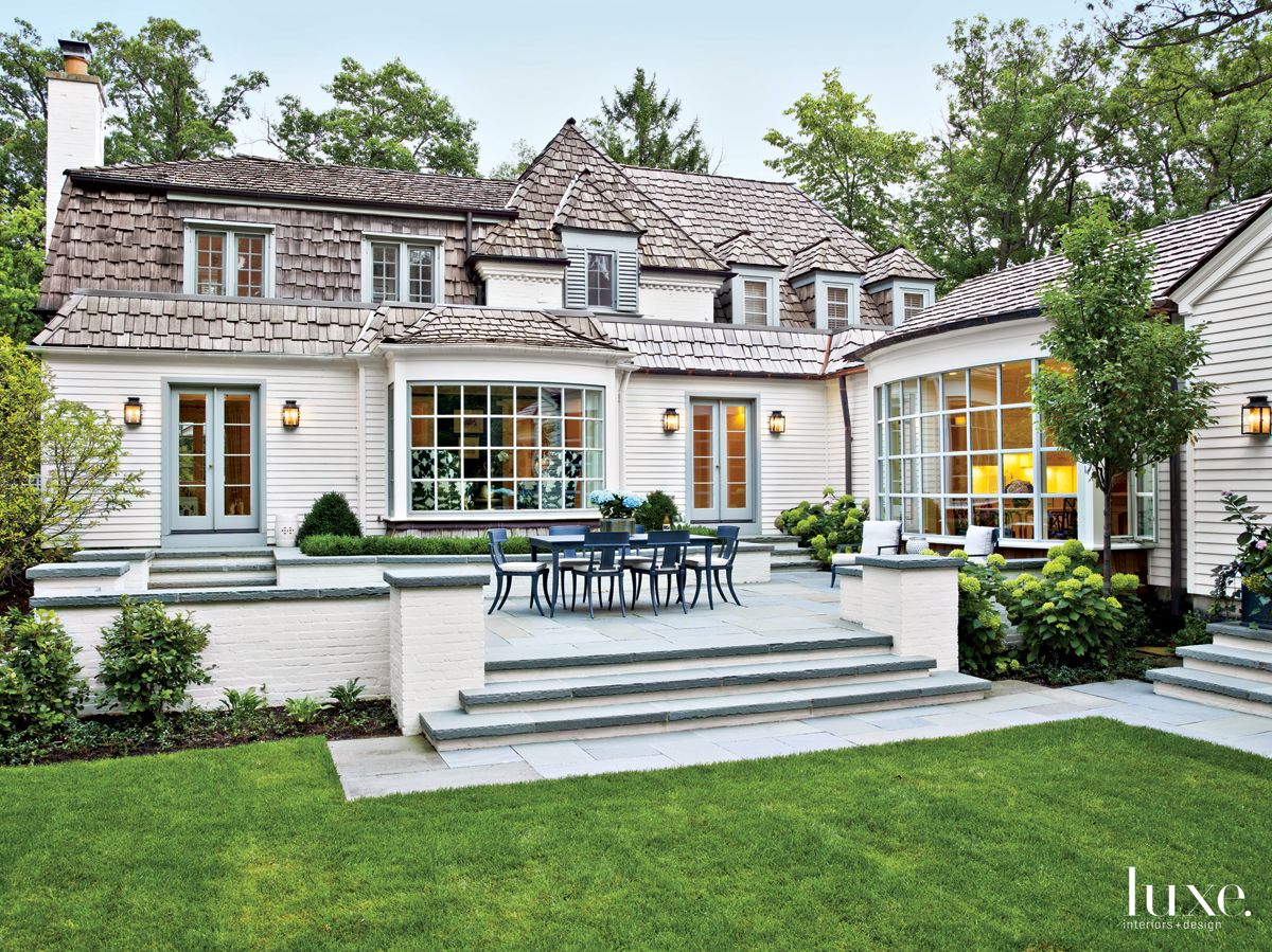 Traditional White Terrace with Bluestone Flooring - Luxe Interiors + Design