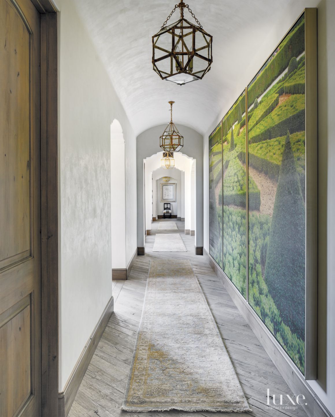 Mediterranean Cream Hallway - Luxe Interiors + Design
