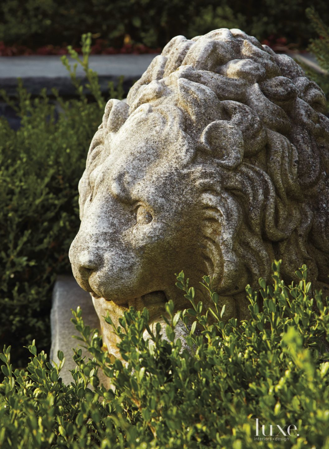 Transitional Outdoor Detail with Statue - Luxe Interiors + Design