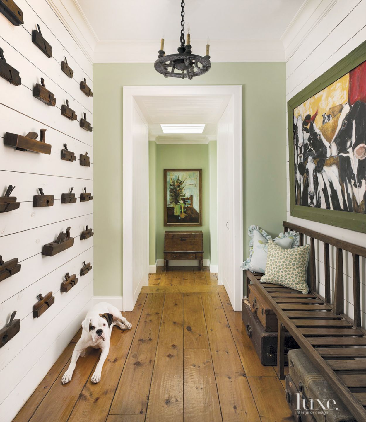 Country Green Center Hall - Luxe Interiors + Design